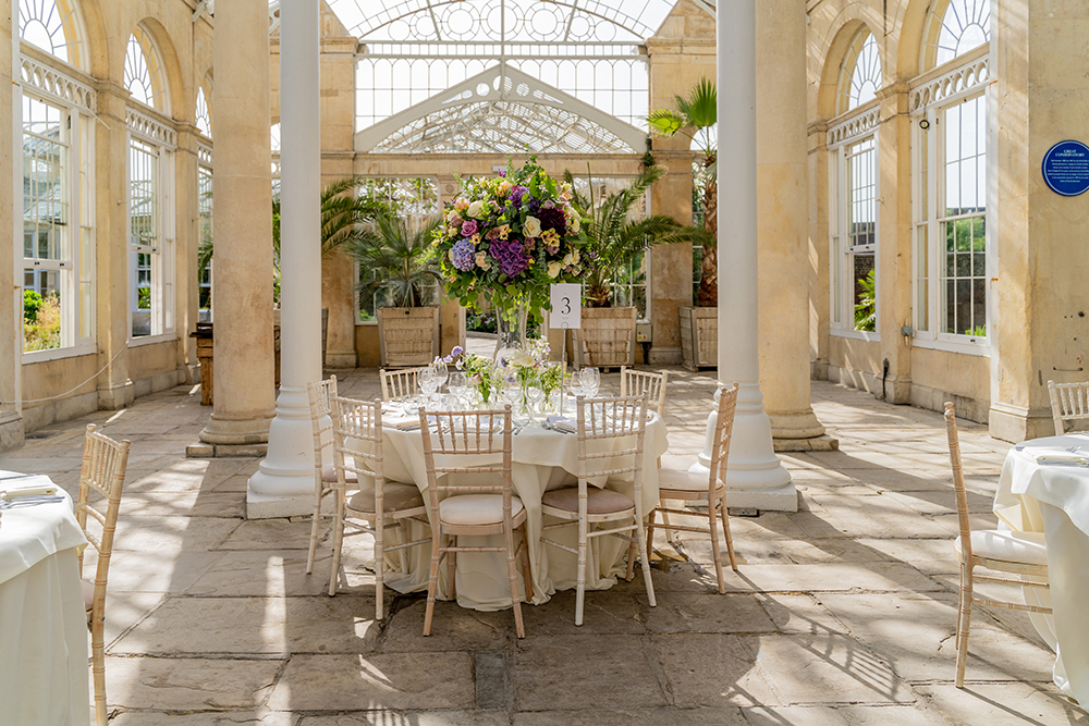 A summer Wedding at Syon House - Moyses Stevens